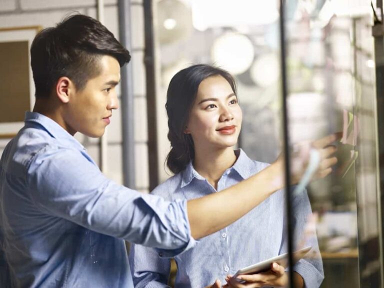 5 Tugas Supervisor yang Bisa Menjadi Jembatan Manajer dan Karyawan