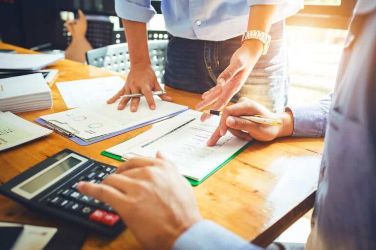 Tugas dan Tanggung Jawab Administrasi HR - Sleekr Tugas dan Tanggung Jawab Administrasi HR - Sleekr